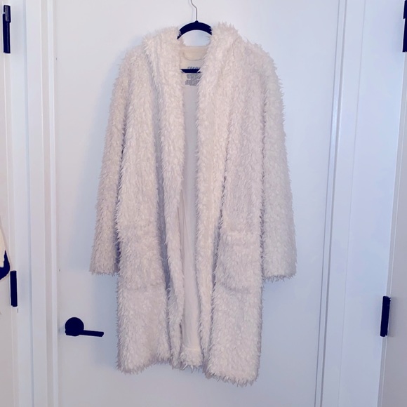 Xhilaration | Jackets & Coats | Xhilaration White Shaggy Teddy Faux Fur ...